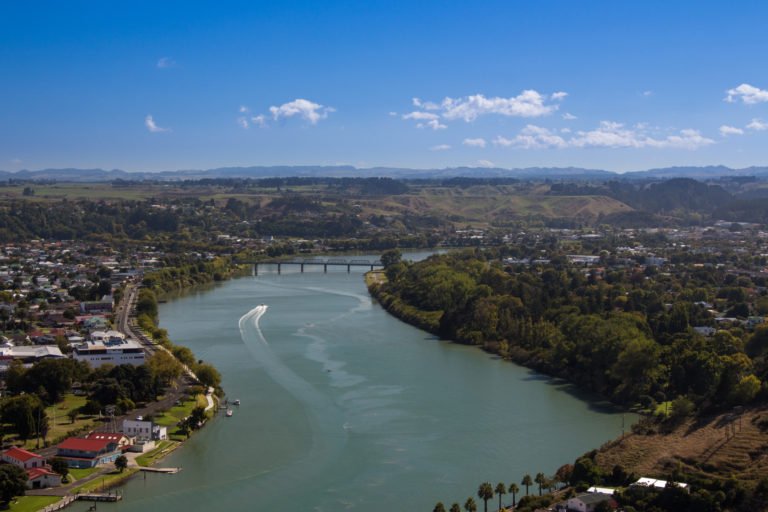 Aerial view of the Whanganui River and surrounding towns - Science ...